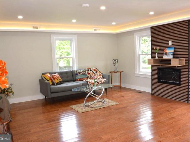 1006 Circle Drive