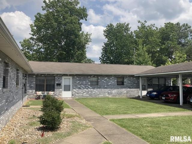 1006 E Griggs St, Marion, IL 62959