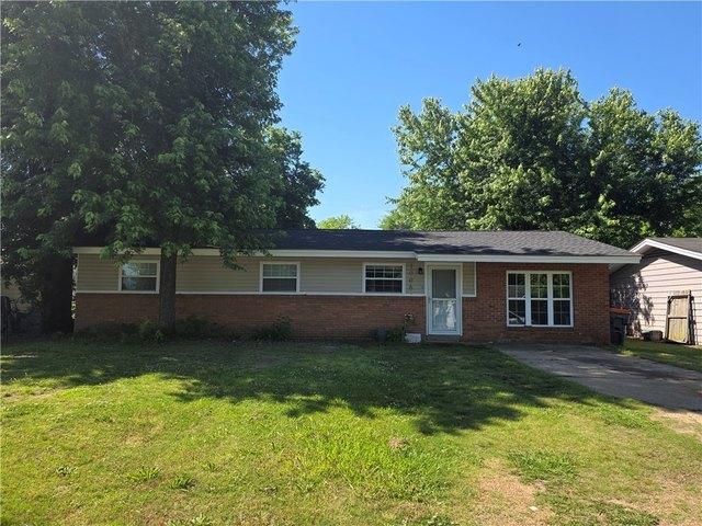 1006 E H St, Russellville, AR 72801