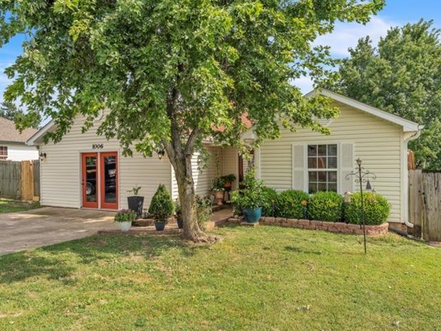 1006 E Longview Drive