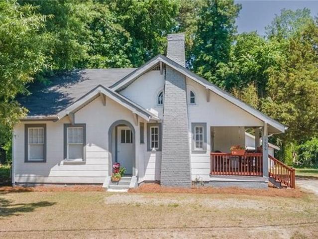 1006 Gordon St, High Point, NC 27260