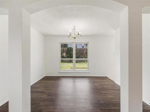 1006 Greenbriar Lane