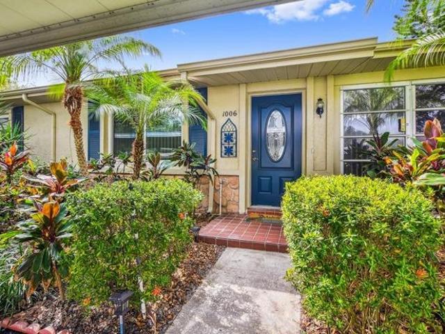 1006 Hailsham Cir #99, Sun City Center, FL 33573