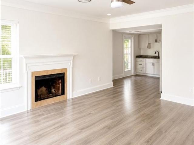 1006 Heathmoor Court
