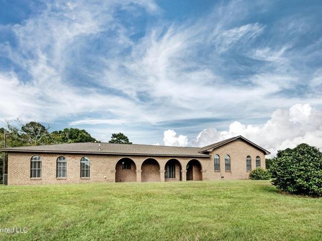 1006 Highway 35, Carthage, MS 39051