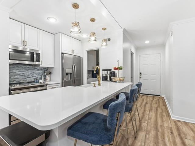 1006 Kingswood Dr Apt J, Chapel Hill, NC 27517