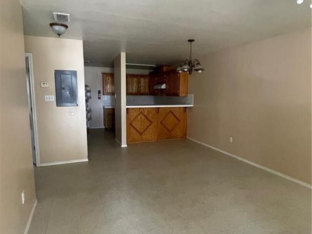 1006 Lilia Street 74