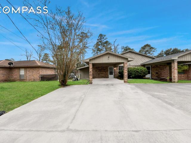 1006 Perry St 100, Cleveland, TX