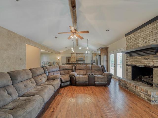 1006 Rikkity Lane