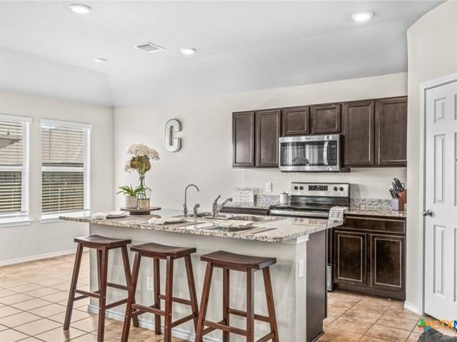 1006 Rosa Parks Dr, Killeen, TX 76543