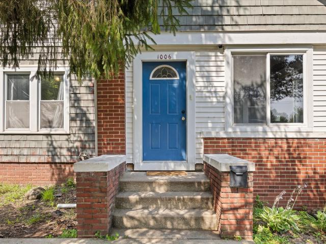1006 S Bloomington Street
