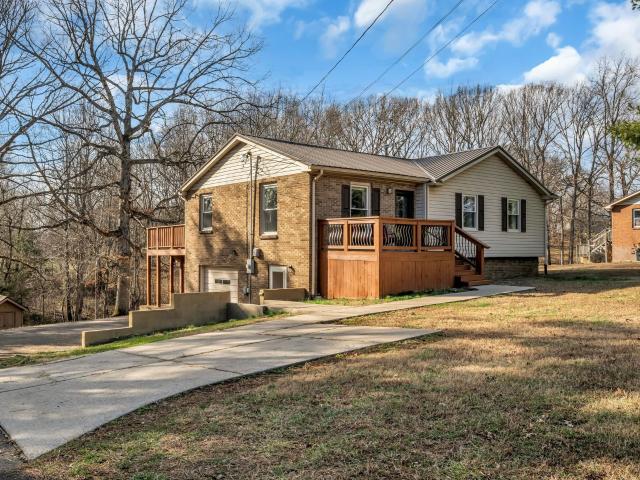 1006 Twin Oaks Dr