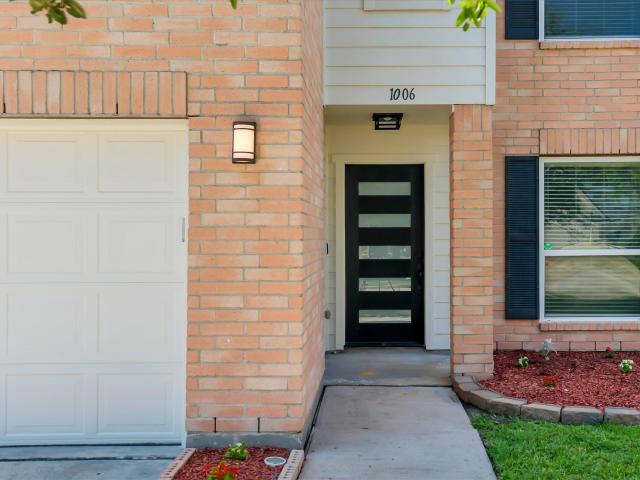 1006 Thicket Hill Court