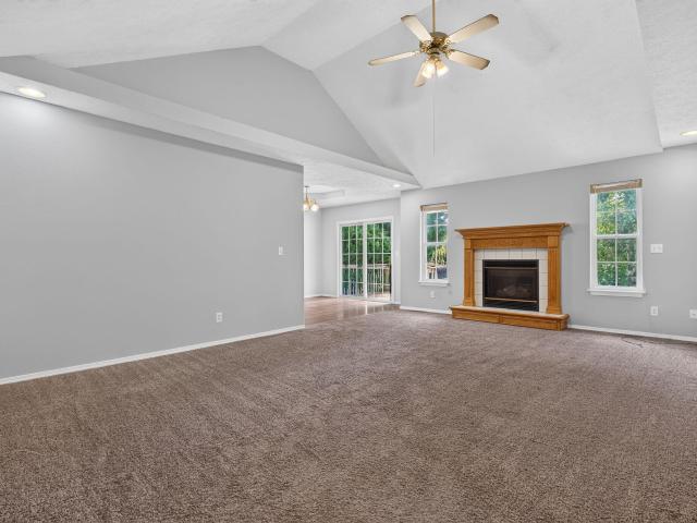 1006 W Cobblefield Way