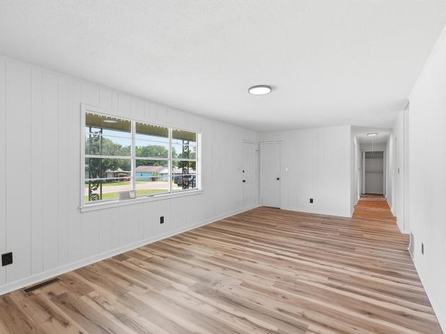 1006 W Montgomery Ave