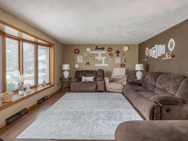 1006 woodland court