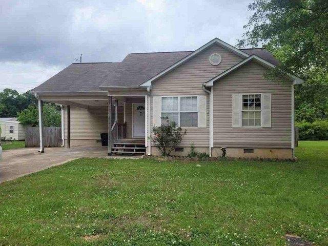 1006 5th Pl, Sylacauga, AL 35150