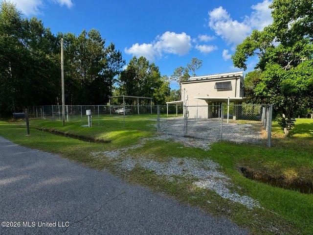 10073 River Dr, Bay Saint Louis, MS 39520