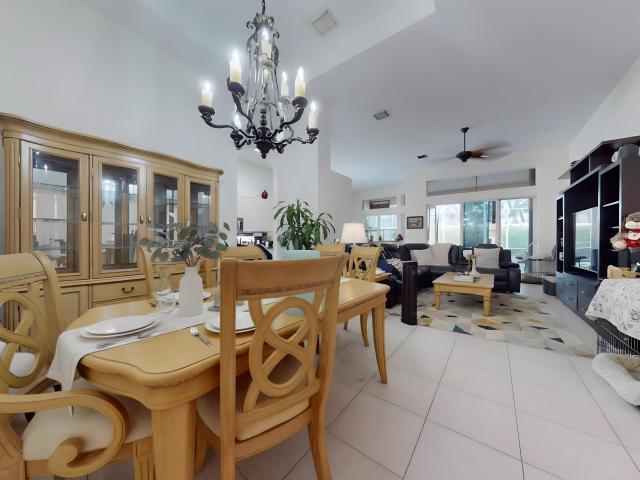10072 Armani Dr, Boynton Beach, FL 33437 | MLS #R11161