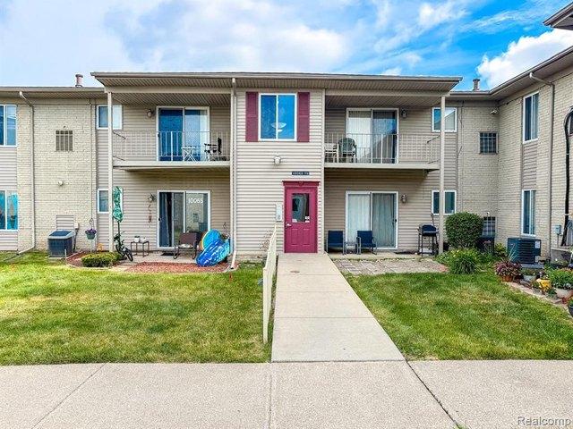 10077 Allen Pointe Dr, Allen Park, MI 48101
