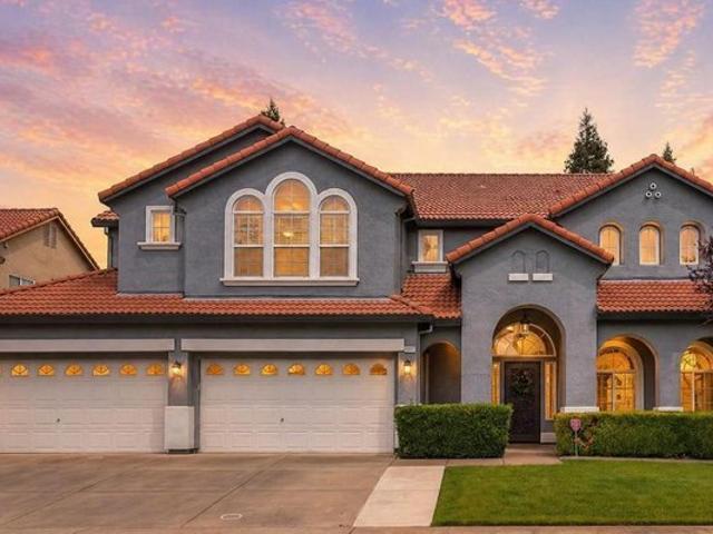 10077 Cristo Dr, Sacramento, CA 95829