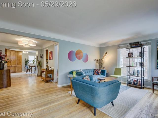 10074 Lincoln Drive