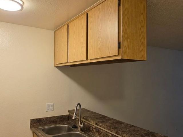 10075 Tujunga Canyon Blvd Studio Apartment for Rent at 10075 Tujunga Canyon Blvd, Los Angeles, CA 91042 Sunland Tujunga