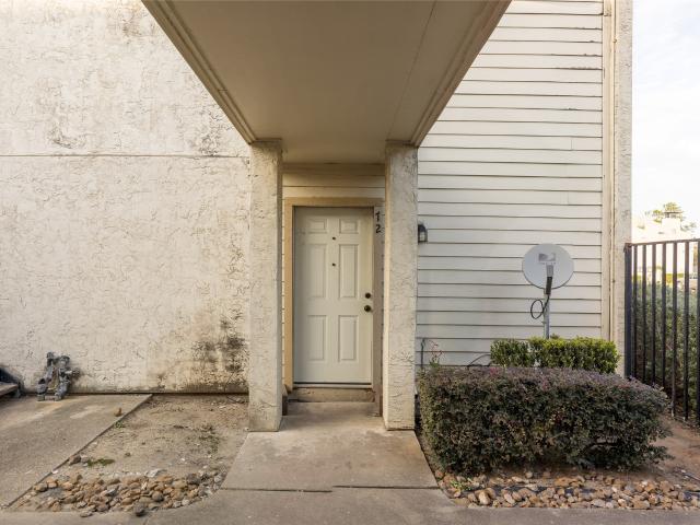 10075 Westpark Dr, Unit 72, Houston, TX 77042 | MLS #49523 | Compass