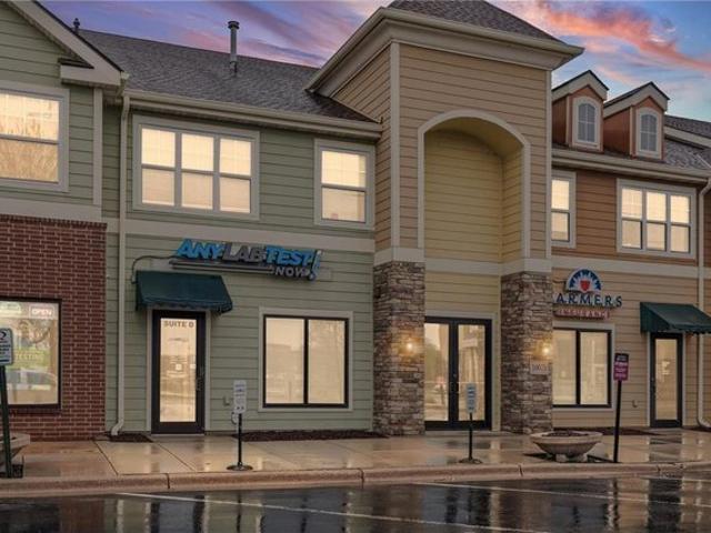 10075 City Walk Dr Unit 104, Woodbury, MN 55129