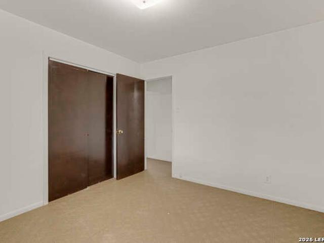 10075 E Loop 1604 S