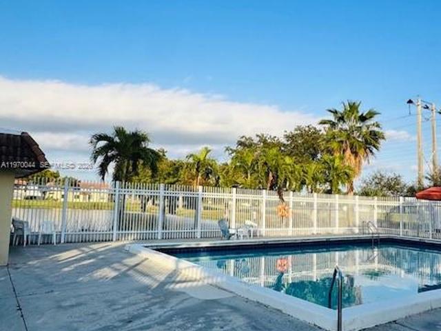 10076 NW 6th St, Unit 201, Pembroke Pines, FL 33024 | MLS #A11970