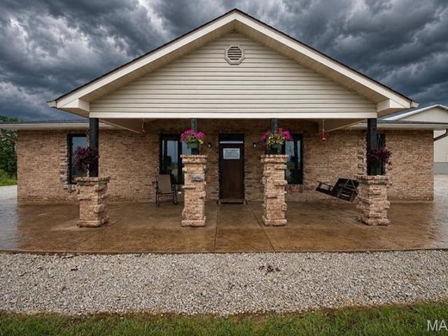 10076 Puckett Rd, Potosi, MO 63664