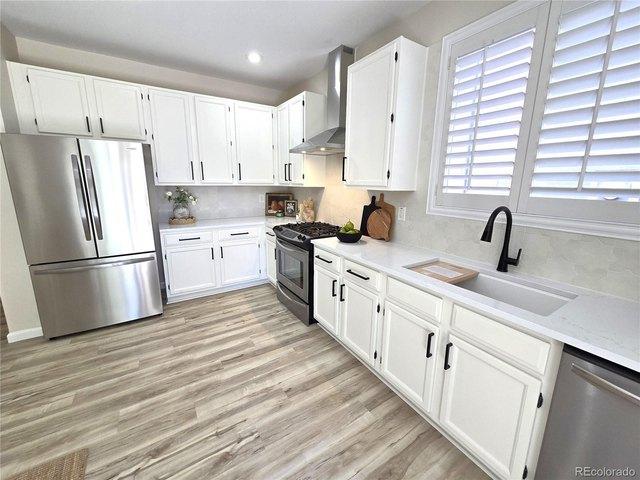 10078 Apollo Bay Way, Littleton, CO 80130