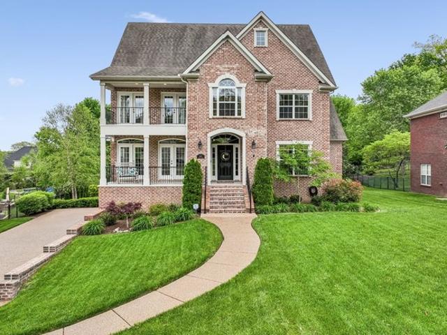 1007 Atchley Ct, Hendersonville, TN 37075