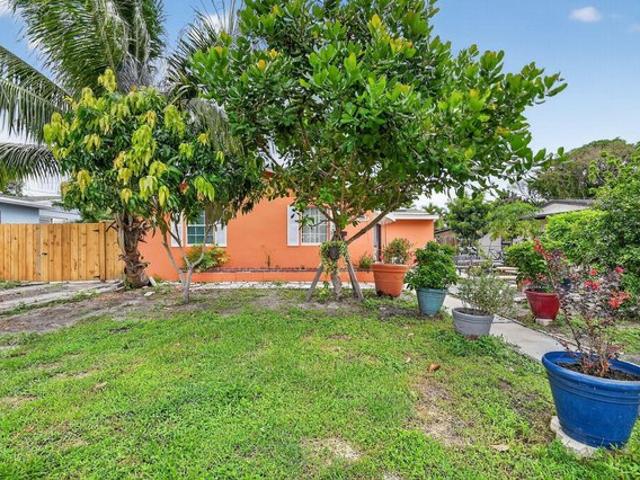 1007 Almeria Rd, West Palm Beach, FL 33405