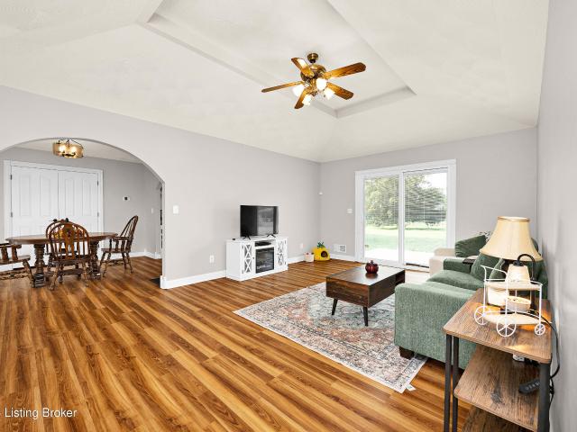 1007 Bryan Dr