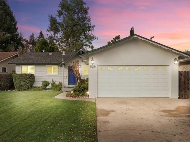 1007 Cardinal St, Lodi, CA 95240