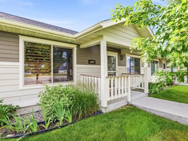 1007 Cottonwood Rd, Bozeman, MT 59718