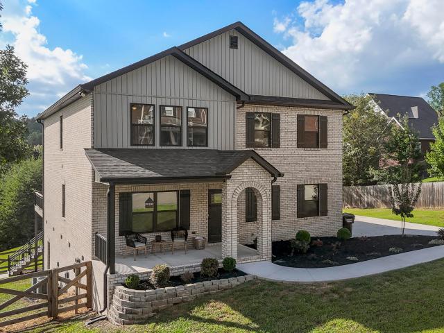 1007 Crown Ridge Lane