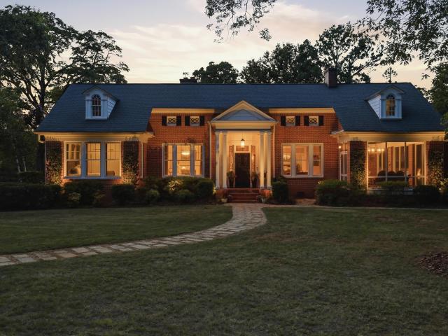 1007 E Calhoun Street