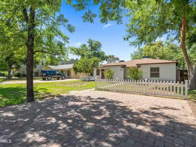 1007 E Medlock Dr, Phoenix, AZ 85014 MLS 6721155