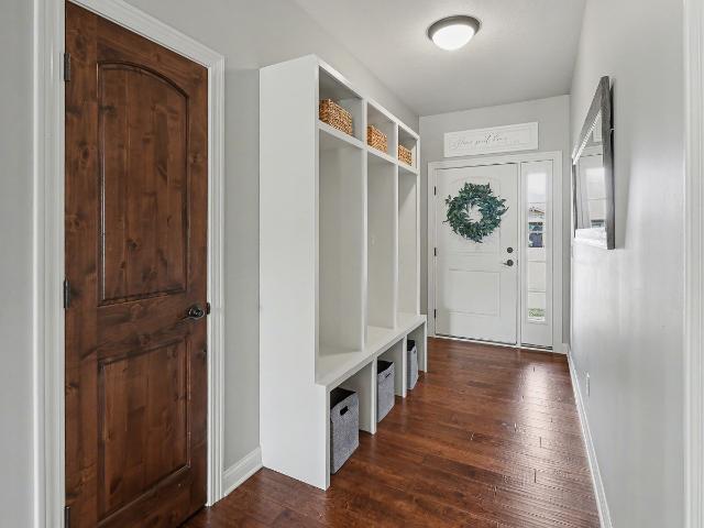 1007 Lakeview Drive