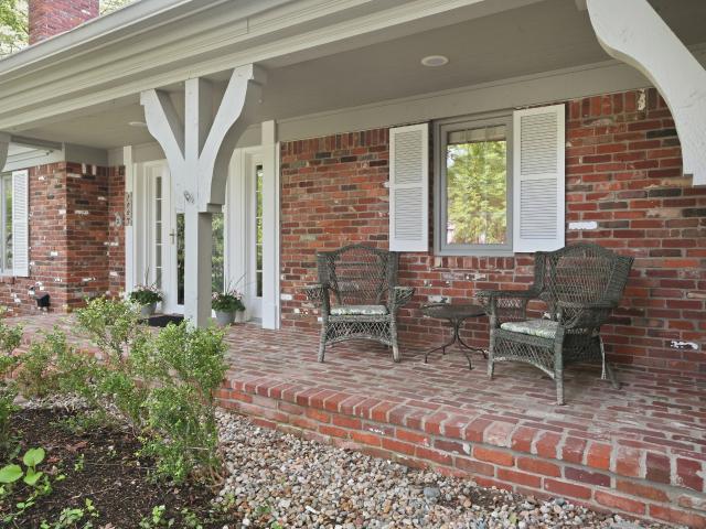 1007 Larkspur Circle