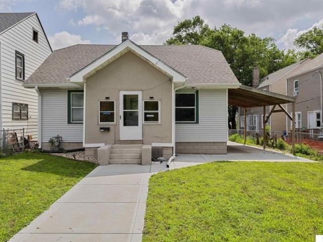 1007 S 28th St, Omaha, NE 68105