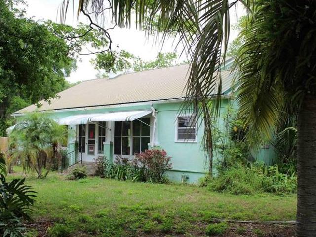 1007 S Eustis St, Eustis, FL 32736