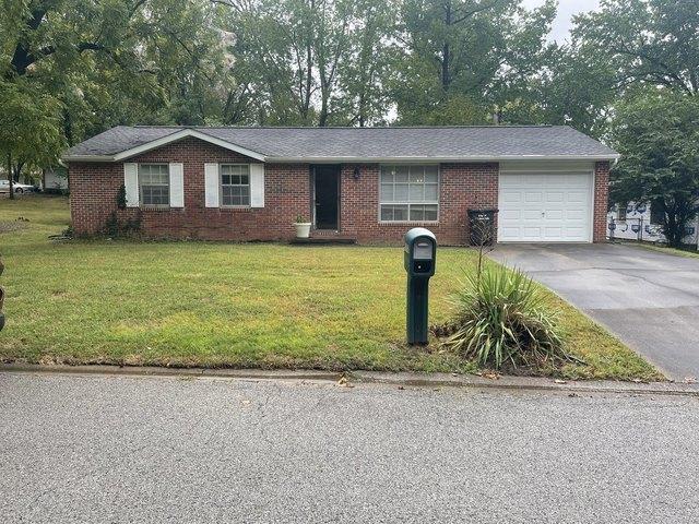 1007 W Laurel St, Carbondale, IL 62901
