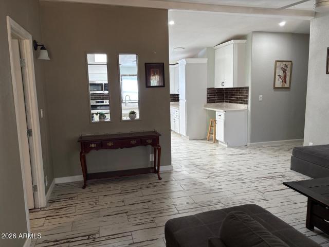 1007 w saddle lane