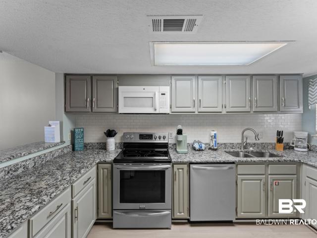 1007 WEST BEACH Boulevard 34