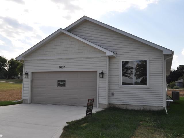 1007 Willow Drive