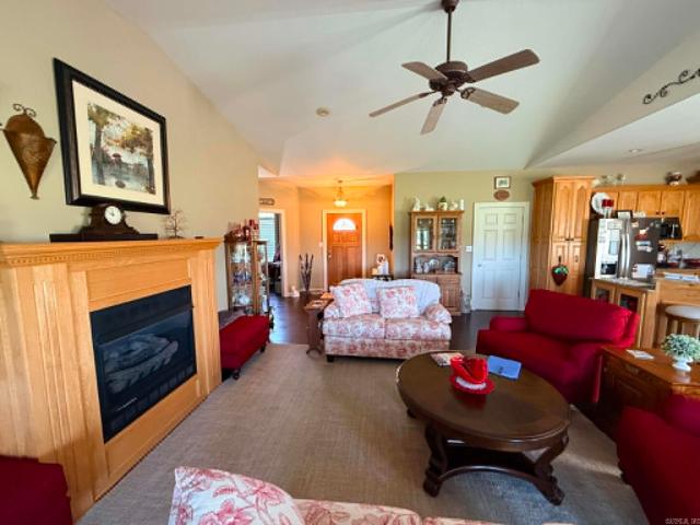 10080 Tate Lane